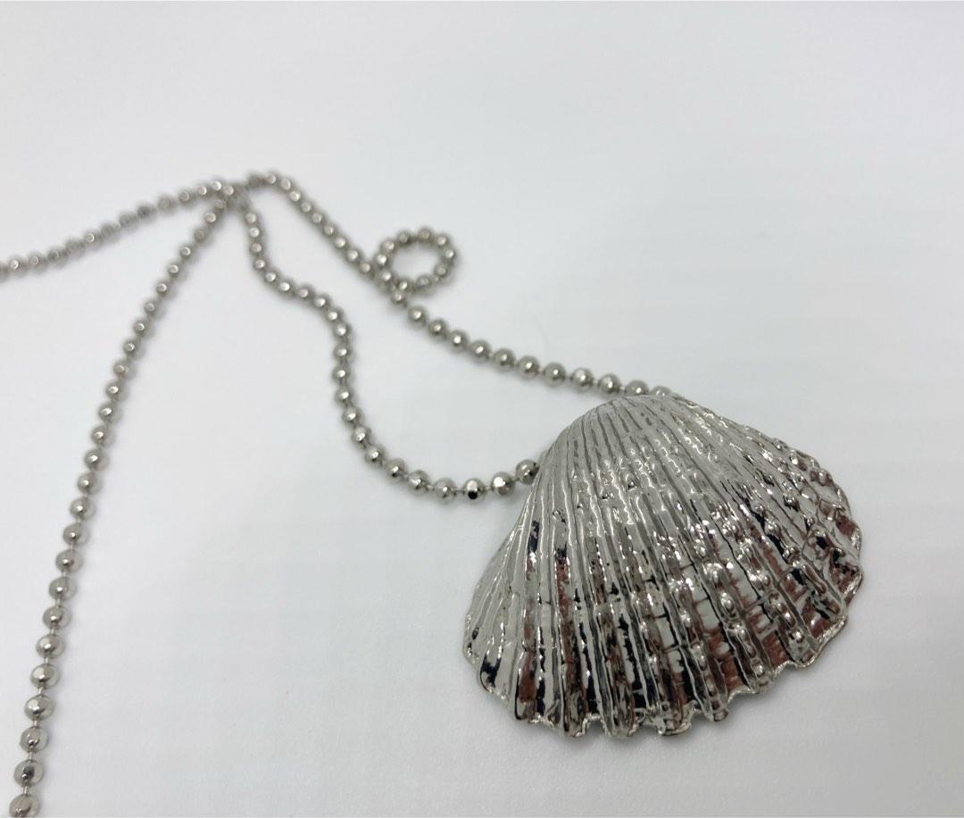 Original Disney Little Mermaid Clam Pendant Necklace, Women's Fashion ...