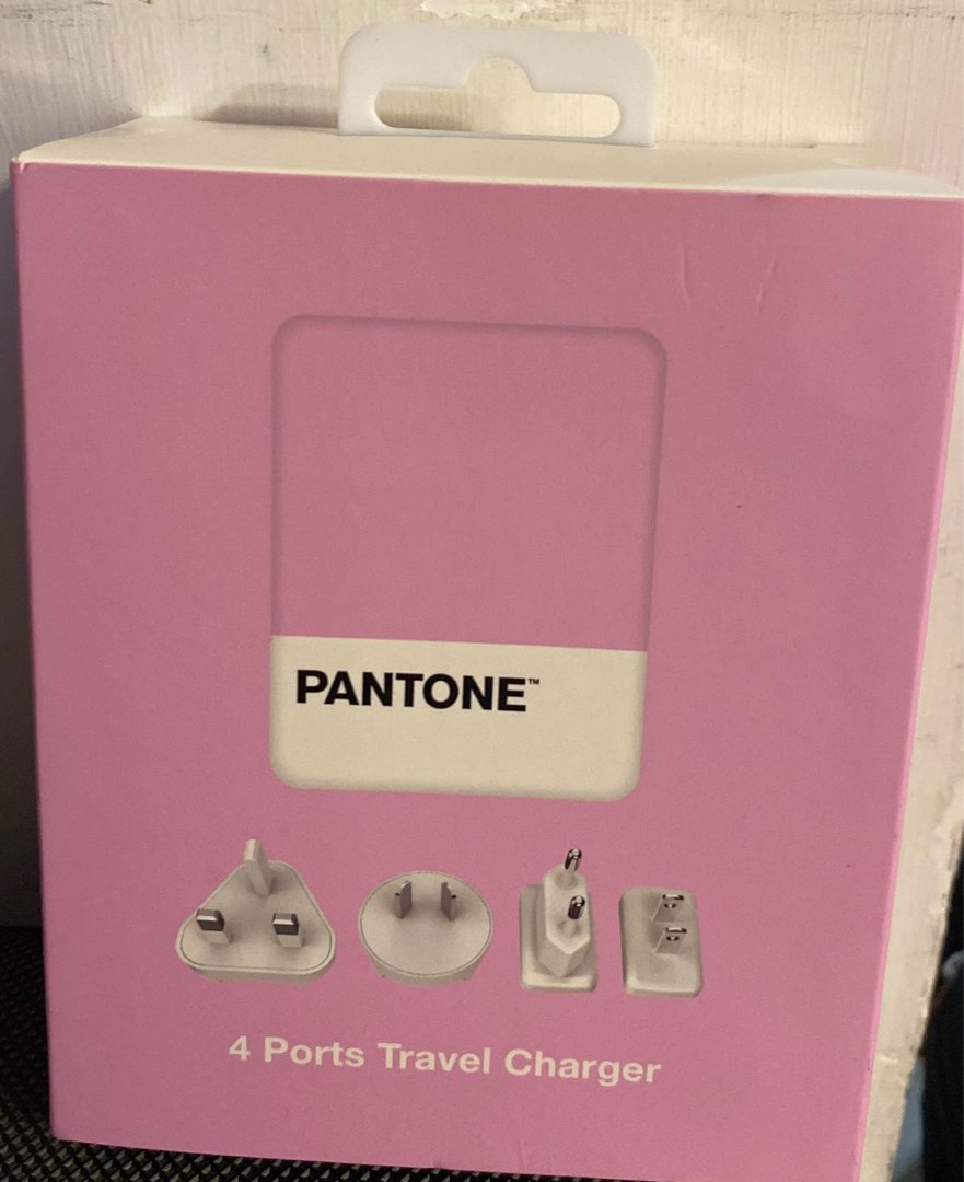pantone travel charger, 電腦＆科技, 電腦周邊及配件, 電腦充電器 - Carousell