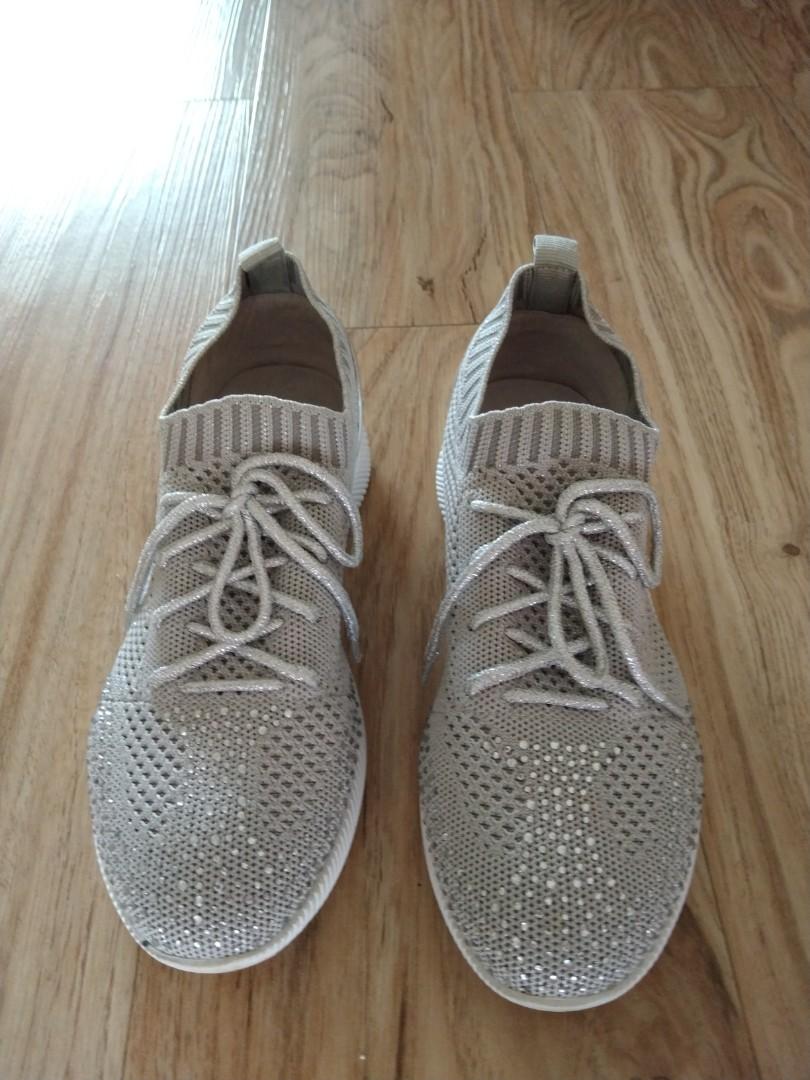 Pazzion shoes, Women's Fashion, Footwear, Sneakers on Carousell