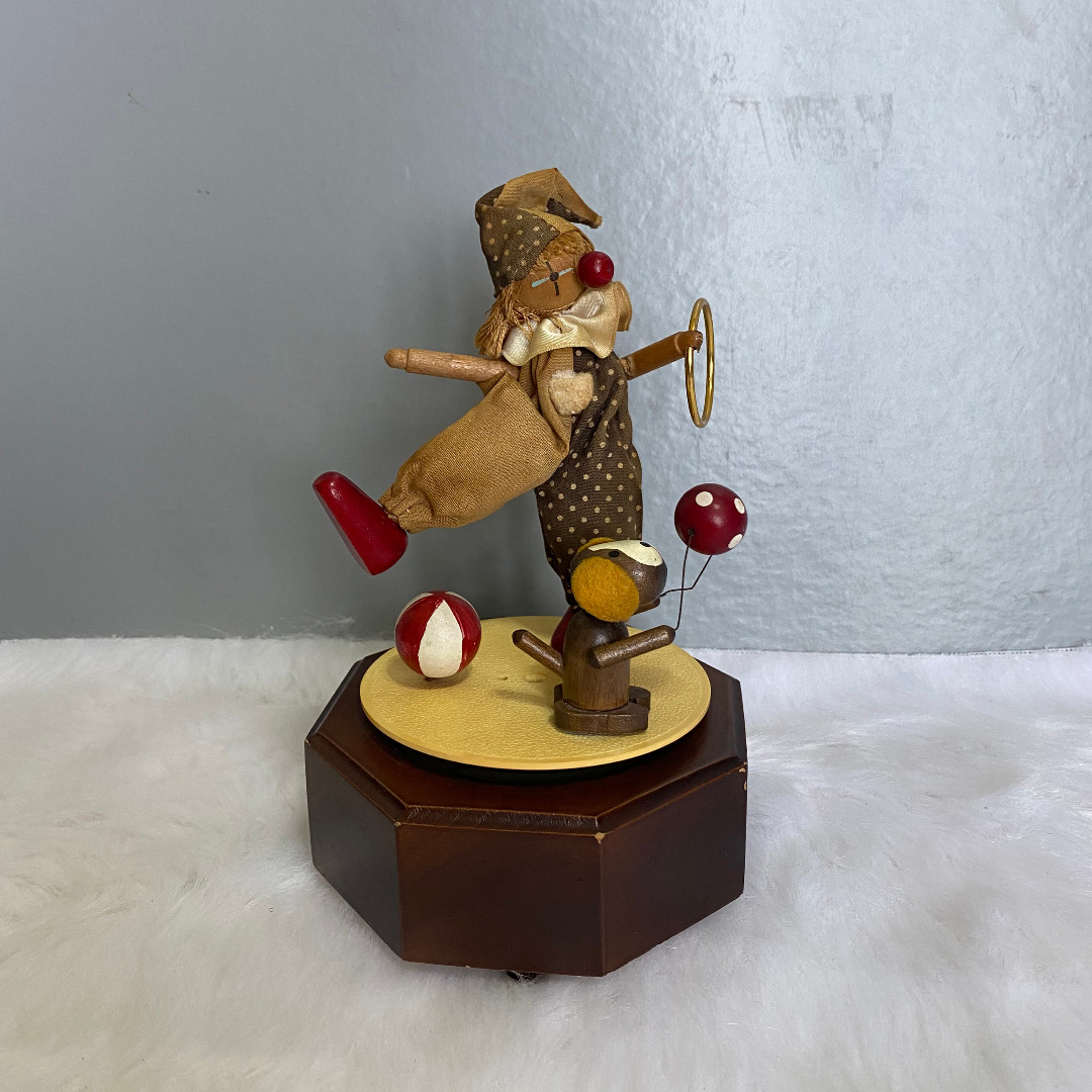 Snowbird Japan Dancing Rotating Circus Clown, Furniture & Home Living ...
