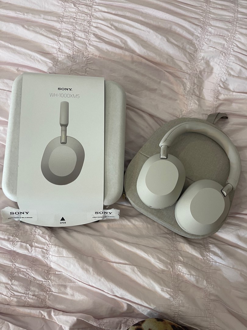 Sony WH-1000XM5 Silver, Audio, Earphones on Carousell