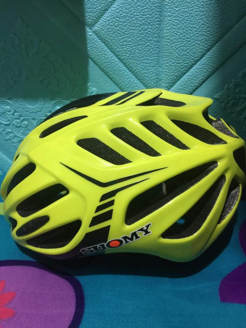 Suomy Timeless Helmet, Announcements on Carousell