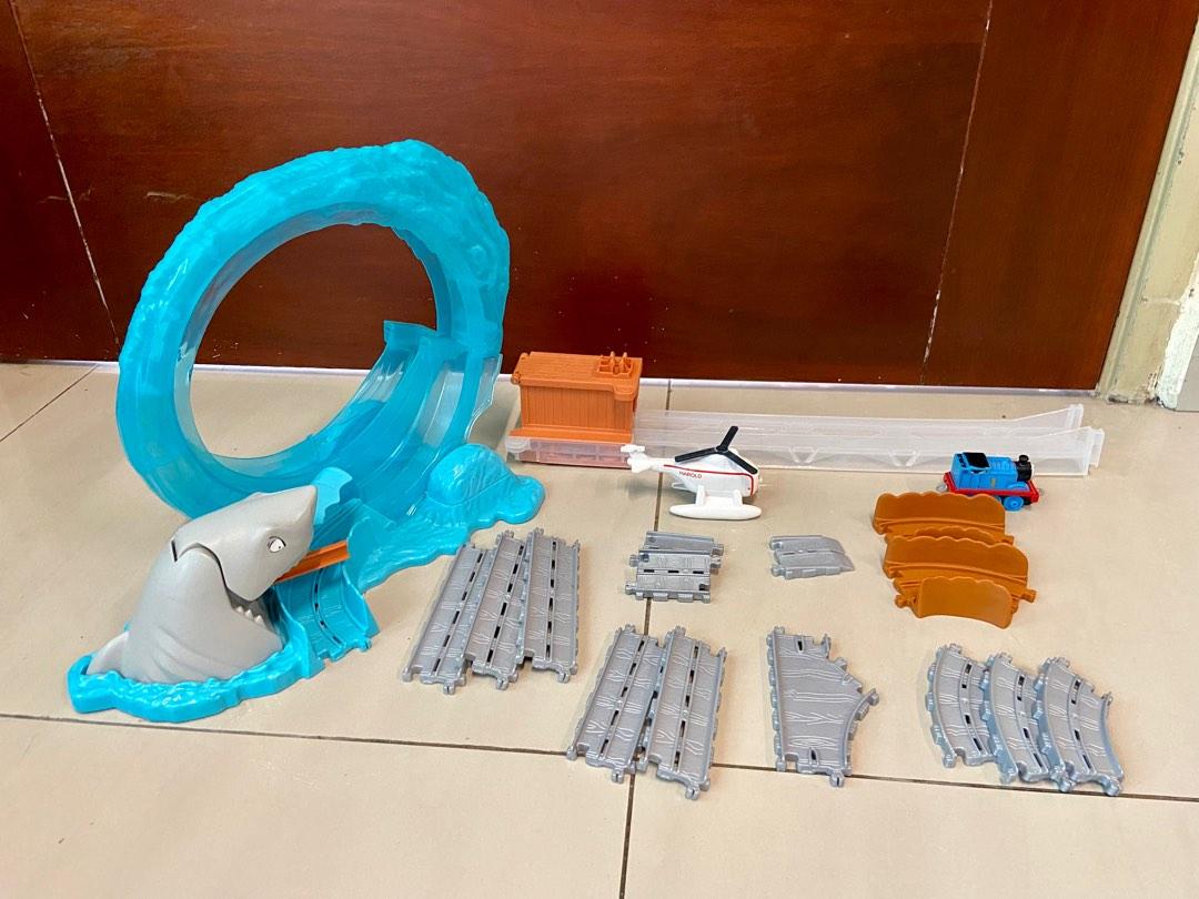 Thomas & Friends Shark Escape Fisher Price, Hobbies & Toys, Toys ...