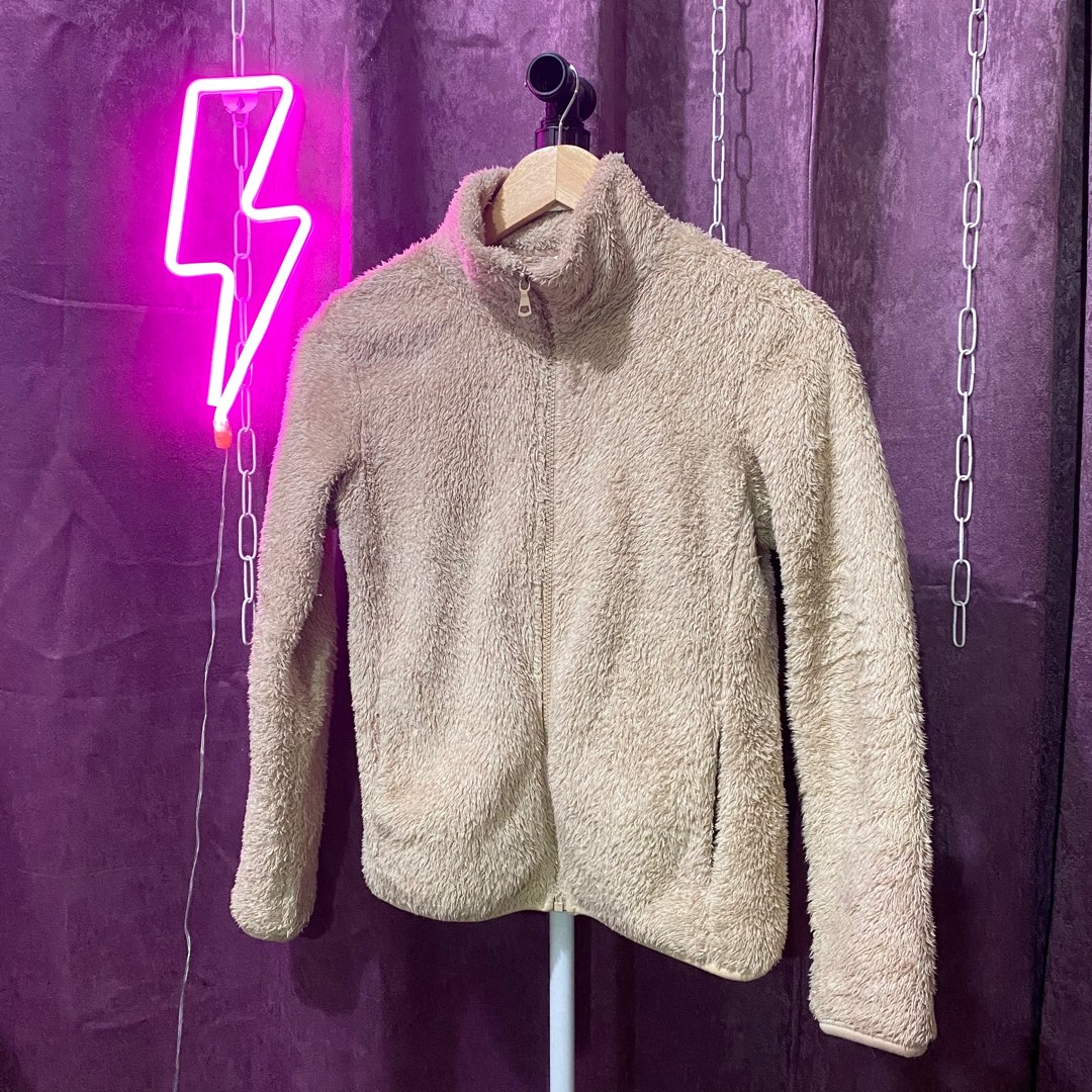 Uniqlo full-zip fluff, Women's Fashion, Coats, Jackets and Outerwear on ...