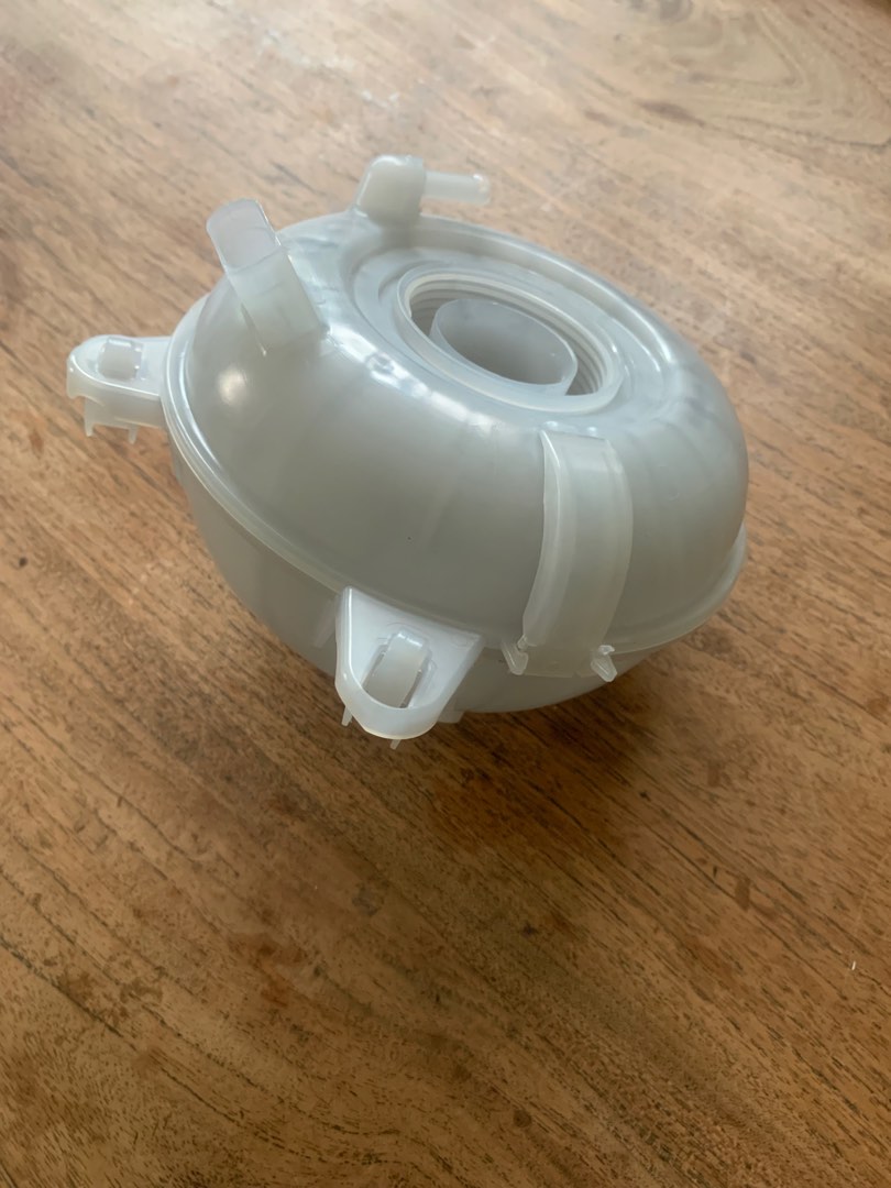 Volkswagen coolant overflow tank, Car Accessories, Accessories on Carousell