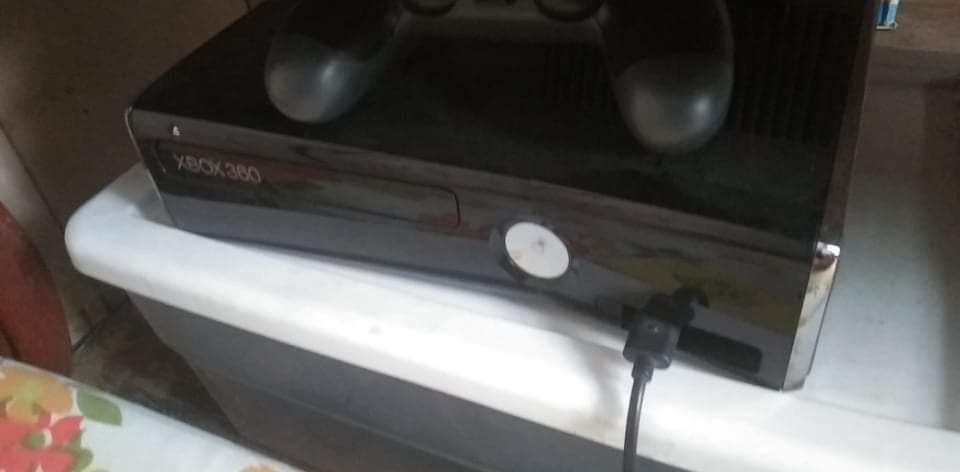 Xbox 360, Mobile Phones & Gadgets, Other Gadgets on Carousell