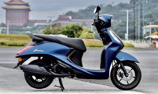 售：全新2020年YAMAHA FASCINO COLORS 125cc Fl CBS前後連動煞車(進口貿易版), 機車, 新車在旋轉拍賣