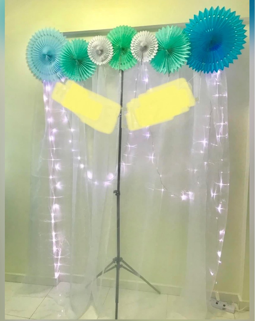 7 Pinwheels + 2 Pin Lighting + Blue Tinsel + Translucent white backdrop ...