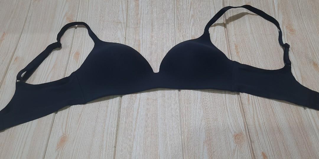 BRA TANPA KAWAT SEKSI, Fesyen Wanita, Pakaian Wanita, Atasan di Carousell