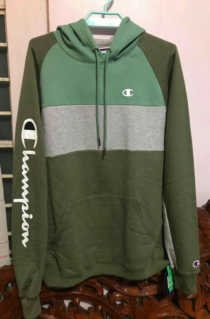 Brand new & authentic champion brand hoodie!, Men's Fashion, Tops ...