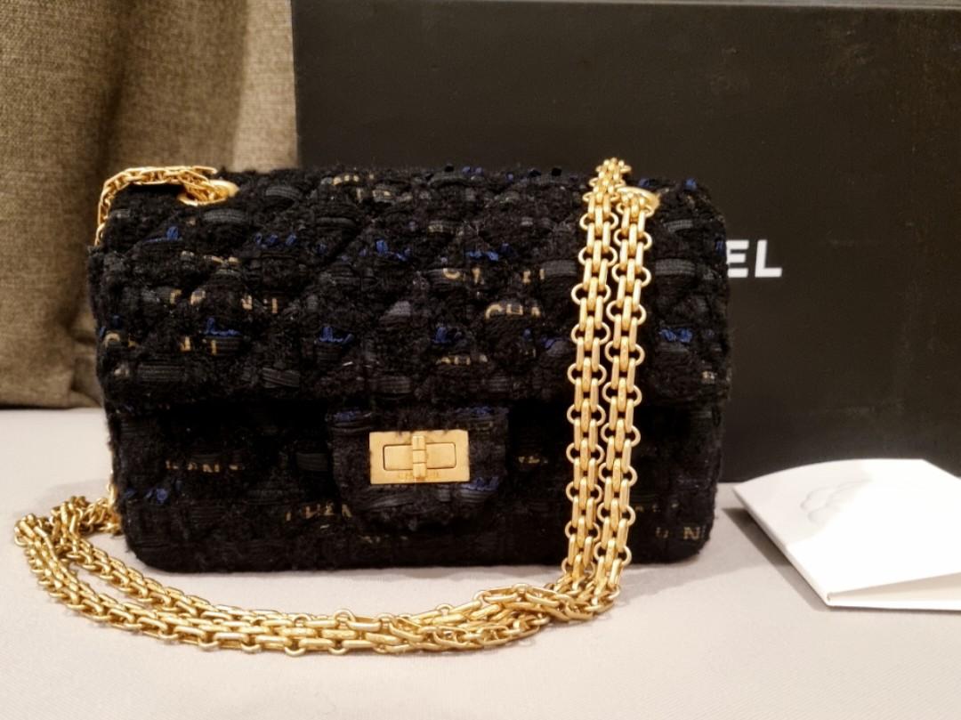 Chanel 2020 ribbon tweed mini rectangular flap black/navy, Luxury, Bags ...