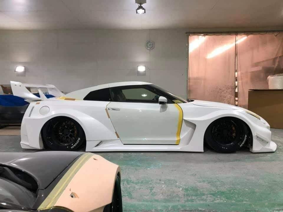 GTR R35 Liberty Walk Wide Bodykit (Replica), Car Accessories ...