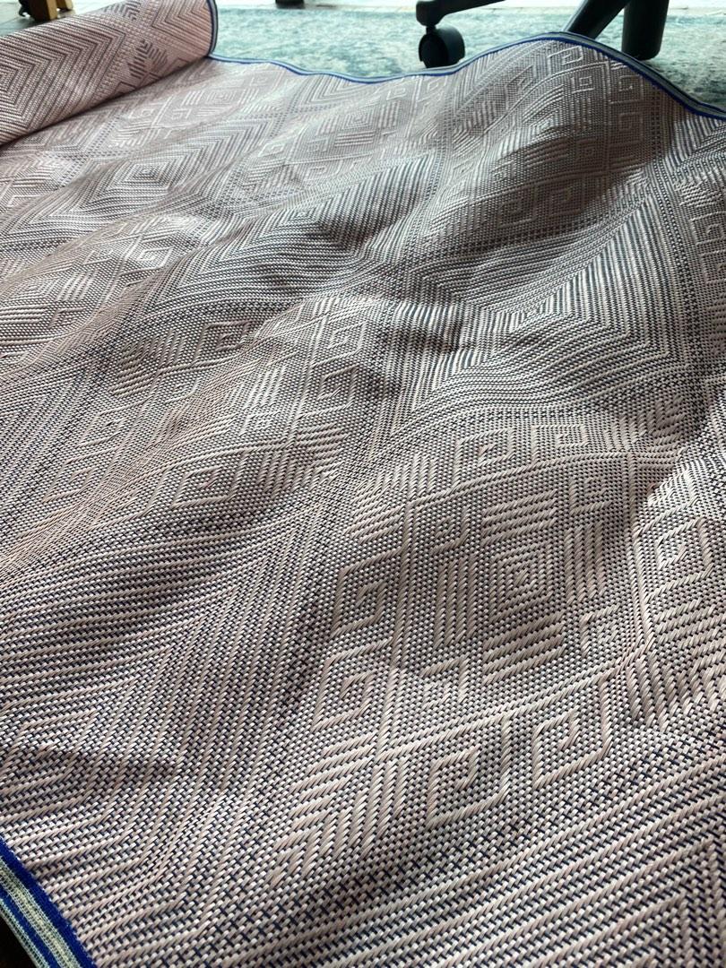 Halohalo Pink/Blue Banig, Furniture & Home Living, Home Decor, Carpets ...