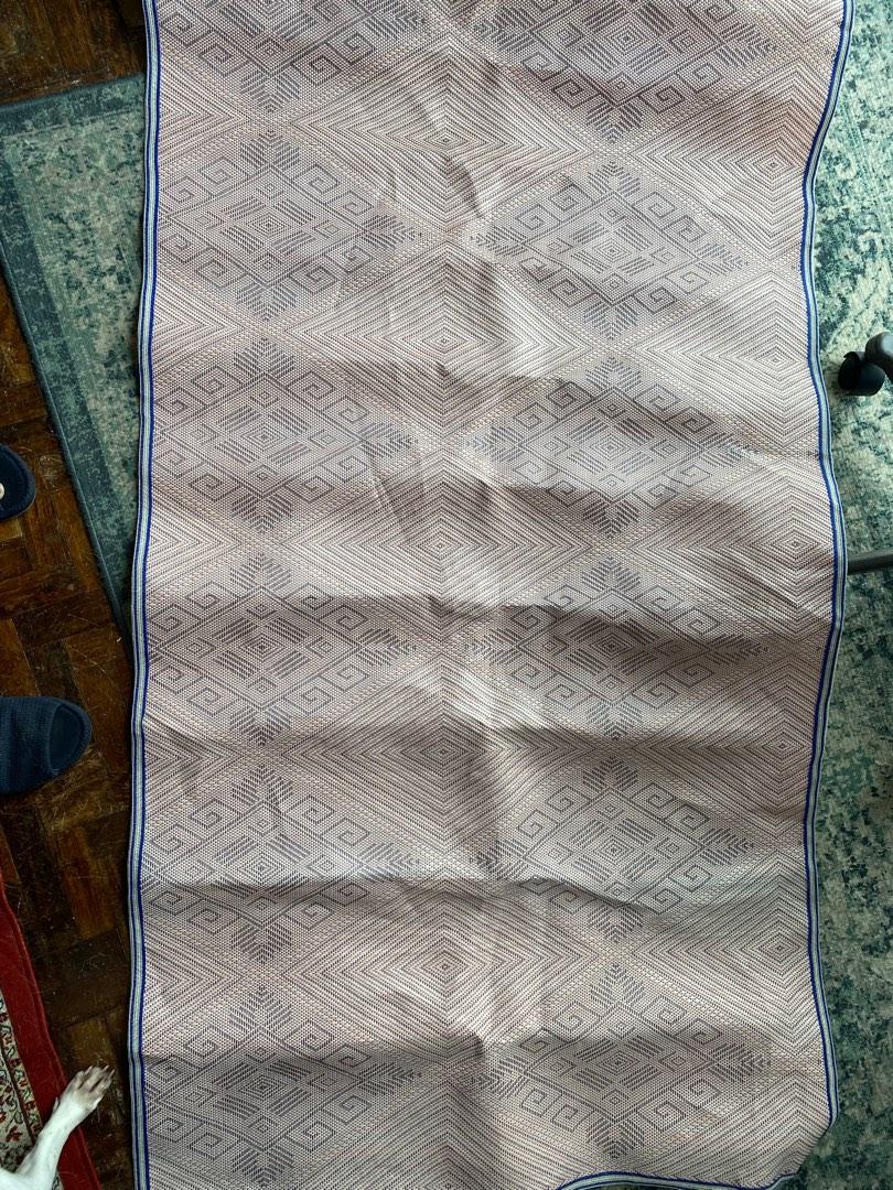 Halohalo Pink/Blue Banig, Furniture & Home Living, Home Decor, Carpets ...