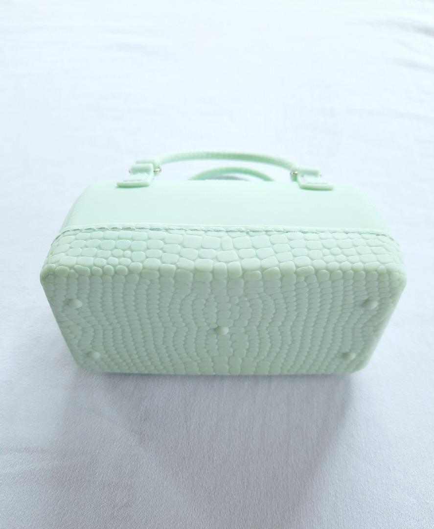 MINISO Handbag-shaped Coin Purse The Water Cube Silicone, Women's ...