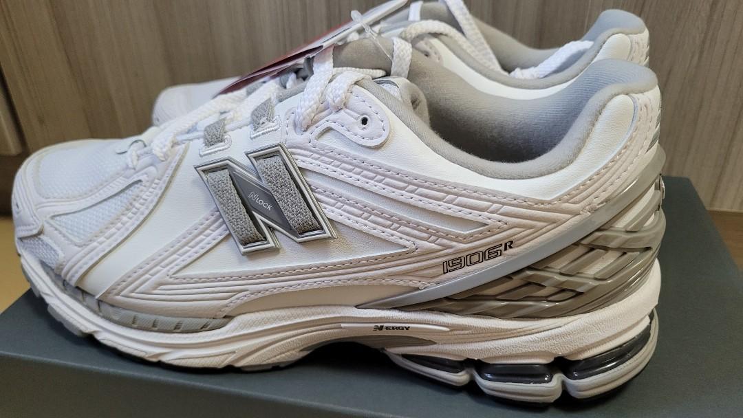 New Balance 1906RE White Rain Cloud EXCLUSIVE, 男裝, 鞋, 波鞋 - Carousell
