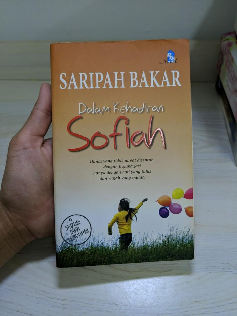 Novel Dalam Kehadiran Sofiah - Saripah Bakar, Hobbies & Toys, Books & Magazines, Storybooks on ...