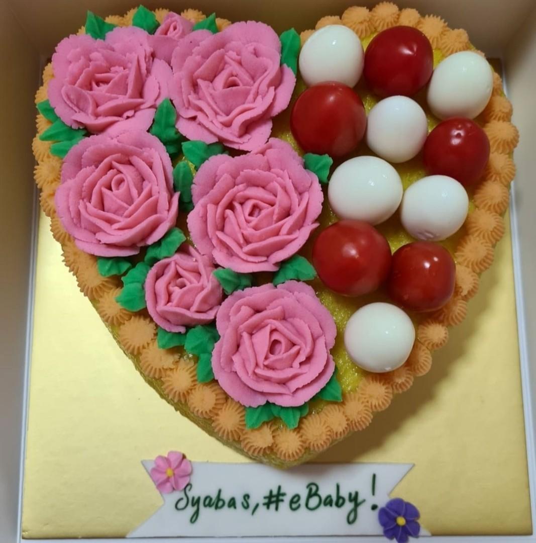 Pulut Kuning Cake, Food & Drinks, Homemade Bakes on Carousell