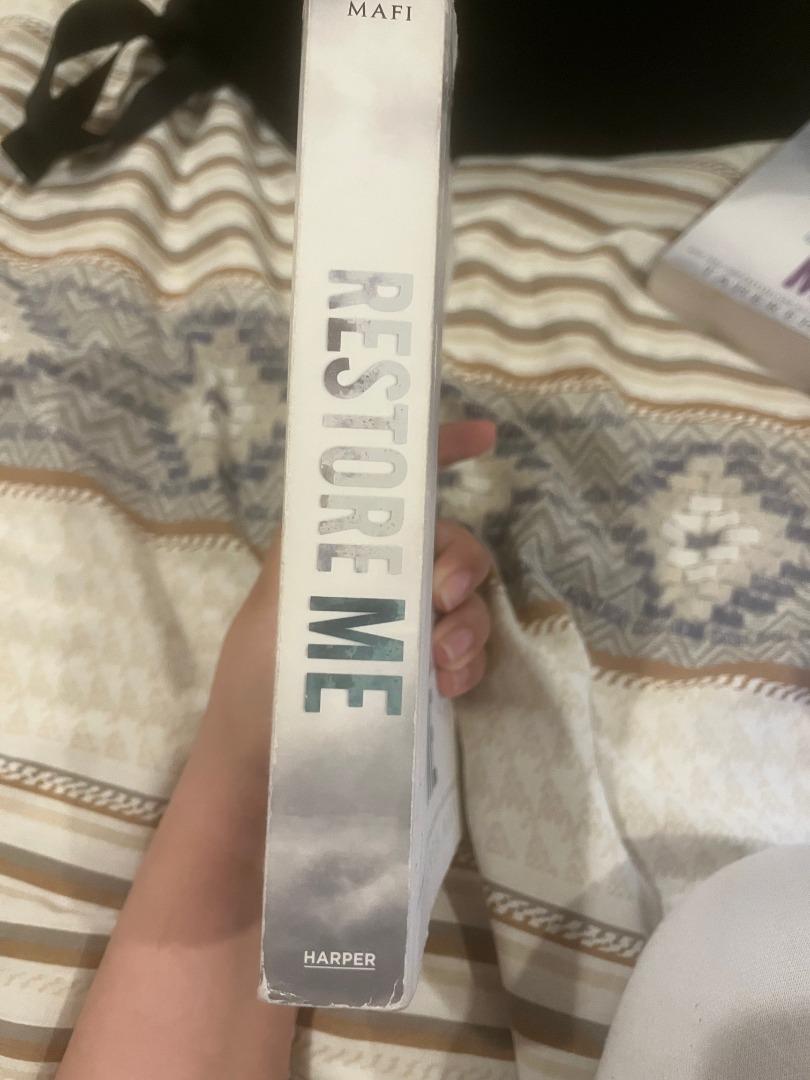 Restore me Tahereh Mafi Shatter Me series book 4, Hobbies & Toys, Books ...