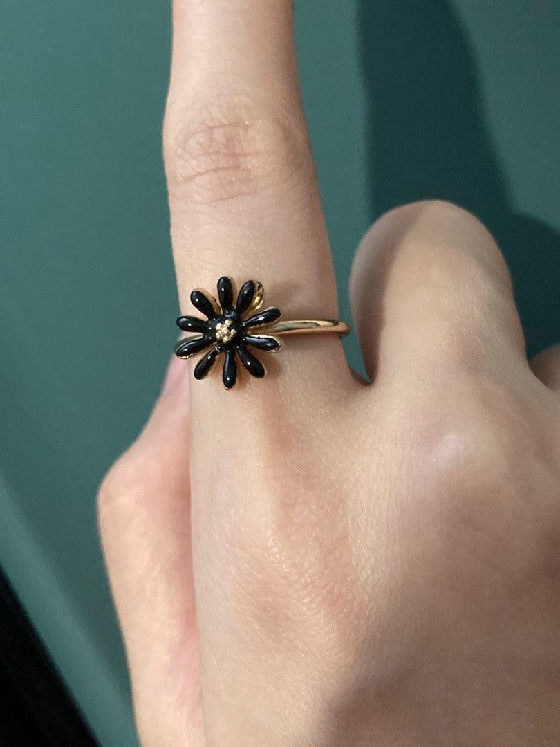 Ring for pointer finger - black flower, Women's Fashion, Jewelry ...