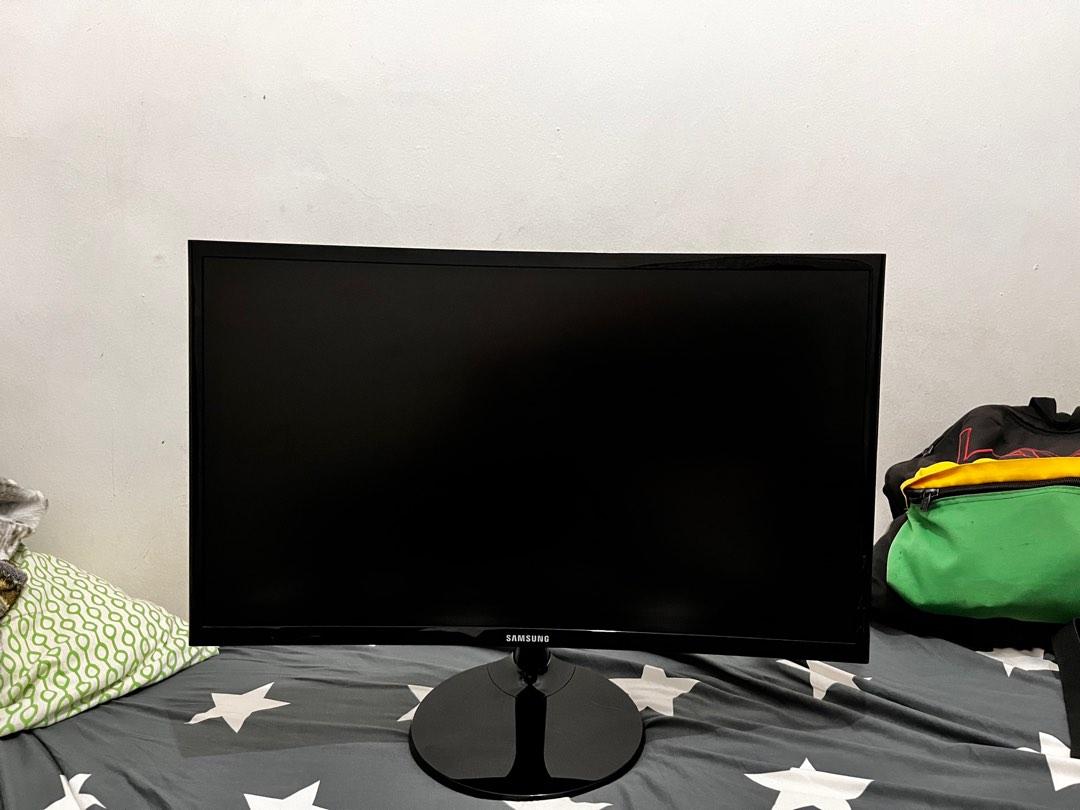 Samsung 24 inch monitor (curved), Computers & Tech, Desktops on Carousell
