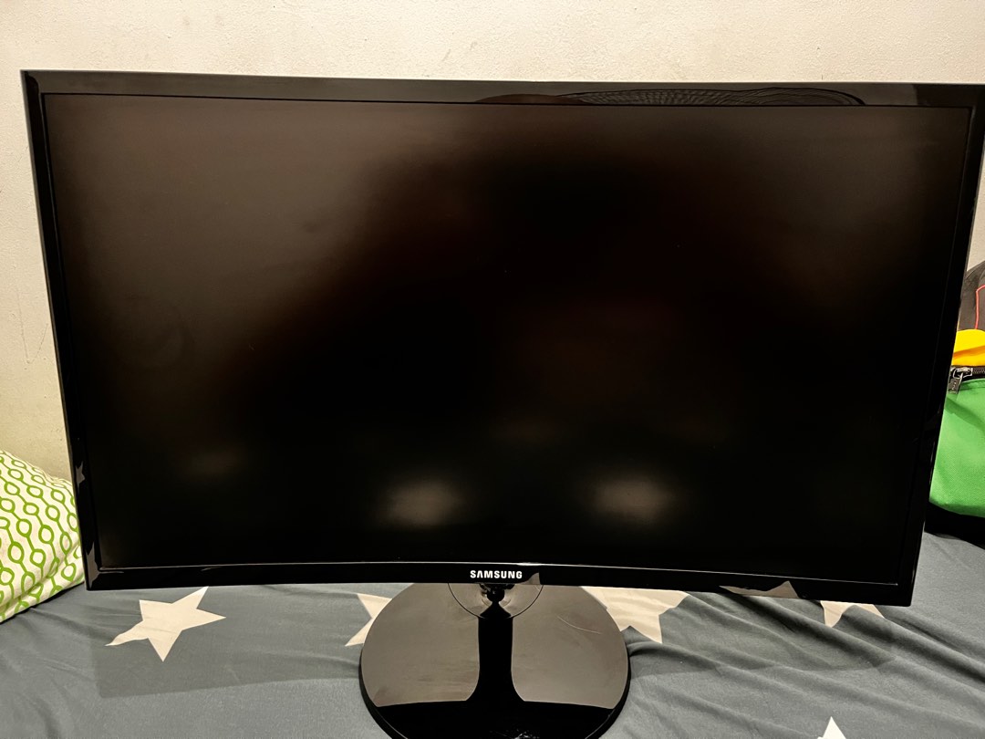 Samsung 24 inch monitor (curved), Computers & Tech, Desktops on Carousell