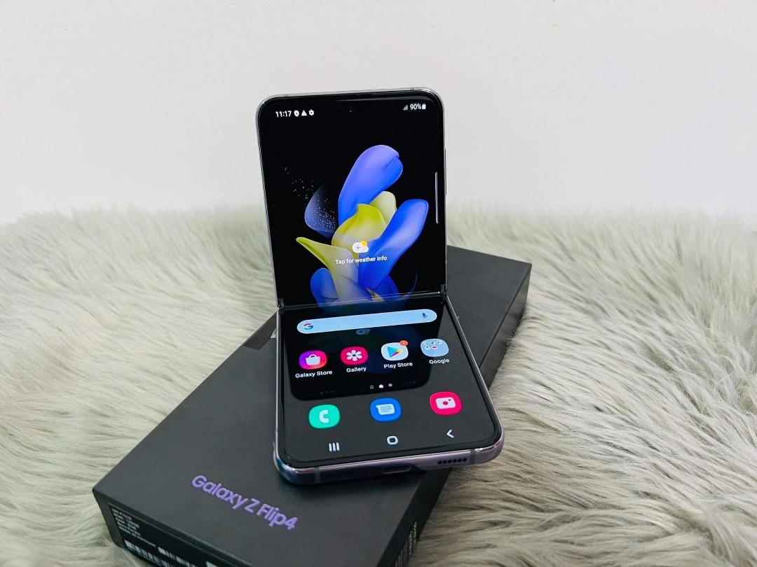 Samsung ZFlip 4 128gb openline, Mobile Phones & Gadgets, Mobile Phones ...