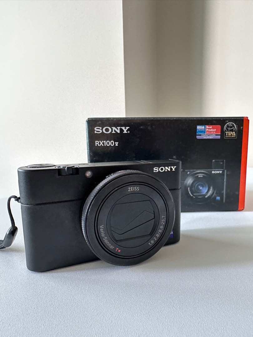 Sony RX100 V (DSC-RX100M5), Photography, Cameras on Carousell