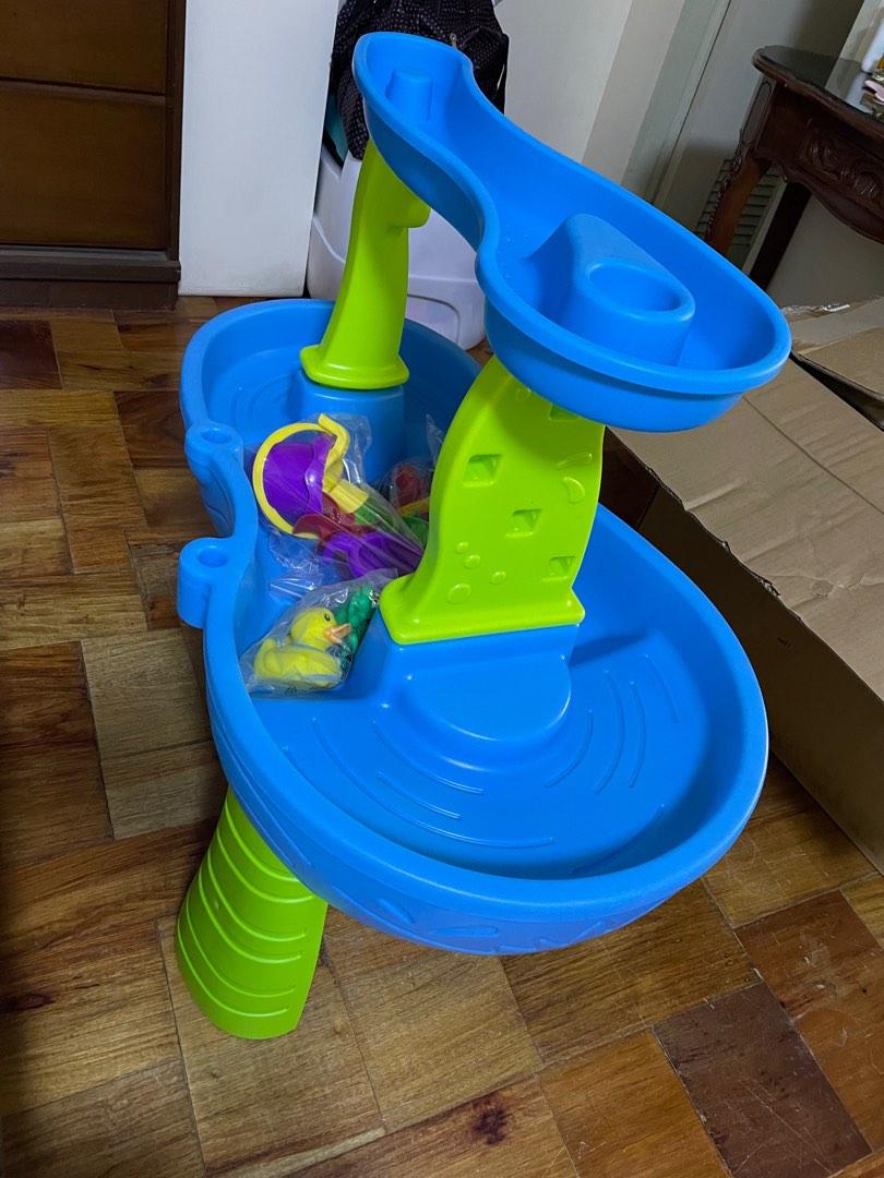 Step 2 rainshower splash table, Babies & Kids, Infant Playtime on Carousell