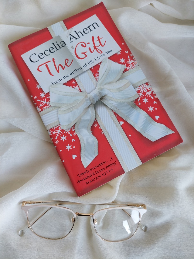 [TP] The Gift by Cecilia Ahern, Hobbies & Toys, Books & Magazines ...
