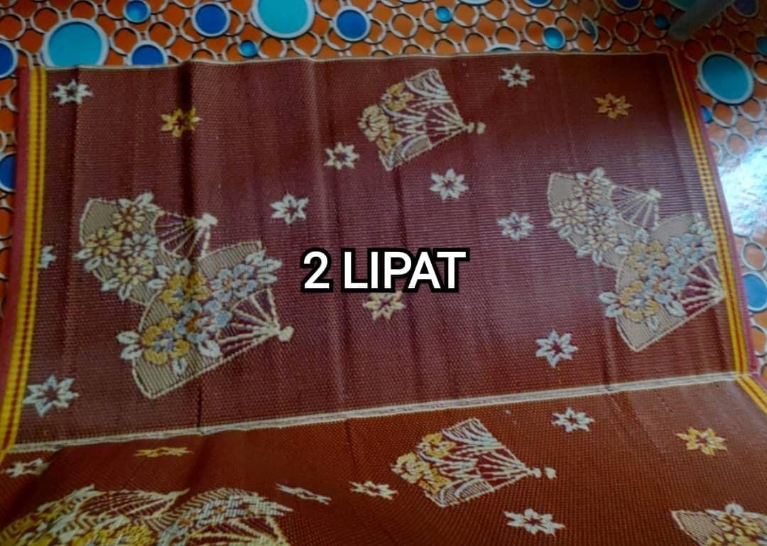 Tikar Lipat Plastik Tebal Bercorak, Furniture & Home Living, Home Decor ...