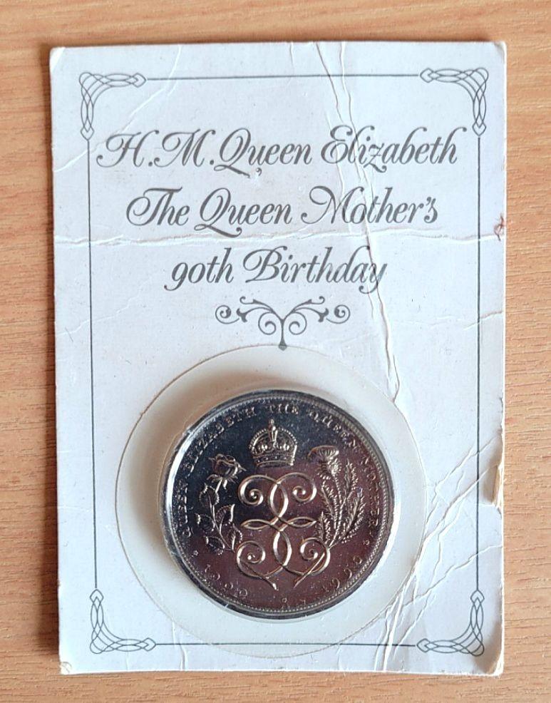 1990 H.M. Queen Elizabeth The Queen Mother's 90th Birthday Five Pound Commemorative Coin ...