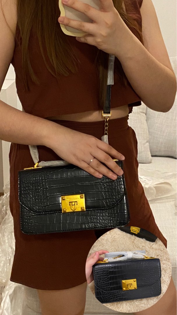 2 way mall pull out bag, Women's Fashion, Bags & Wallets, Shoulder Bags ...