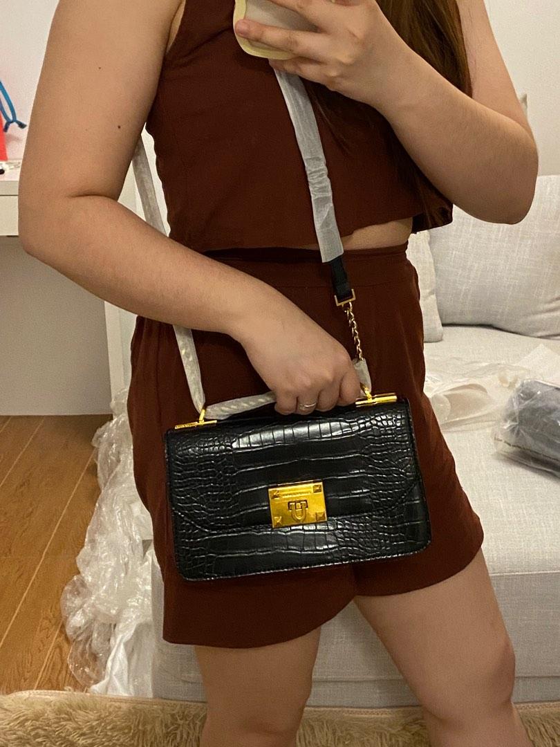 2 way mall pull out bag, Women's Fashion, Bags & Wallets, Shoulder Bags ...