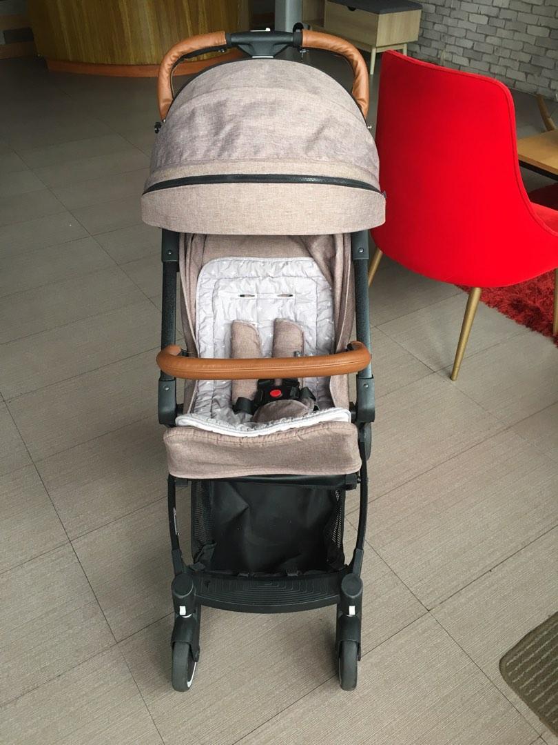 akeeva esmio stroller, Babies & Kids, Going Out, Strollers on Carousell