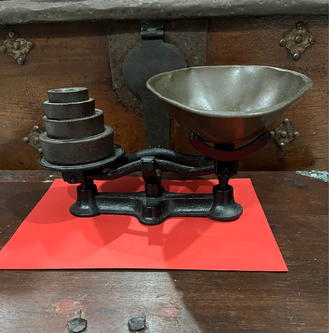 Antique Weighing Scale, Hobbies & Toys, Memorabilia & Collectibles ...