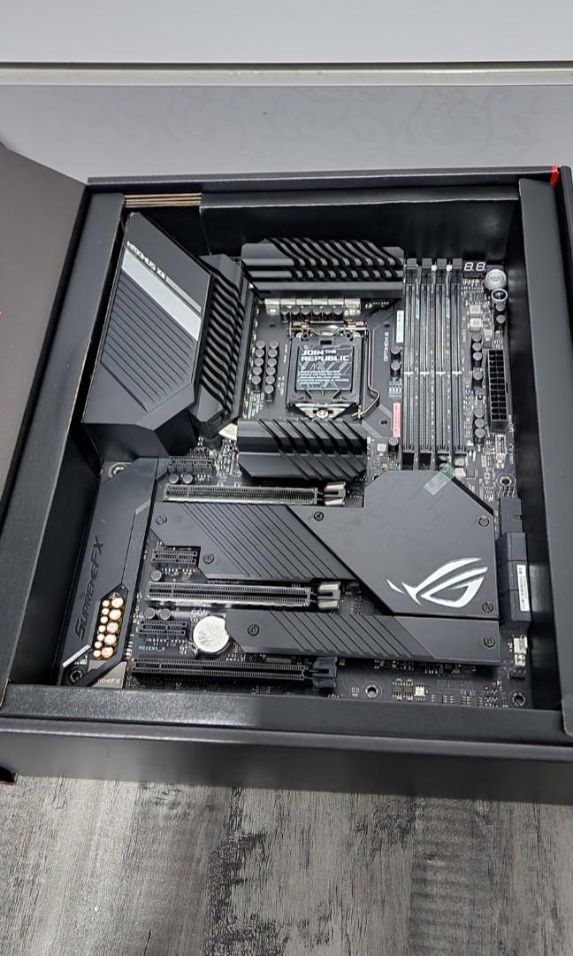 Asus Z490 Hero Wifi + I7 core 10700K & Tridentz Royal 3600mhz 8GB x 4 ...