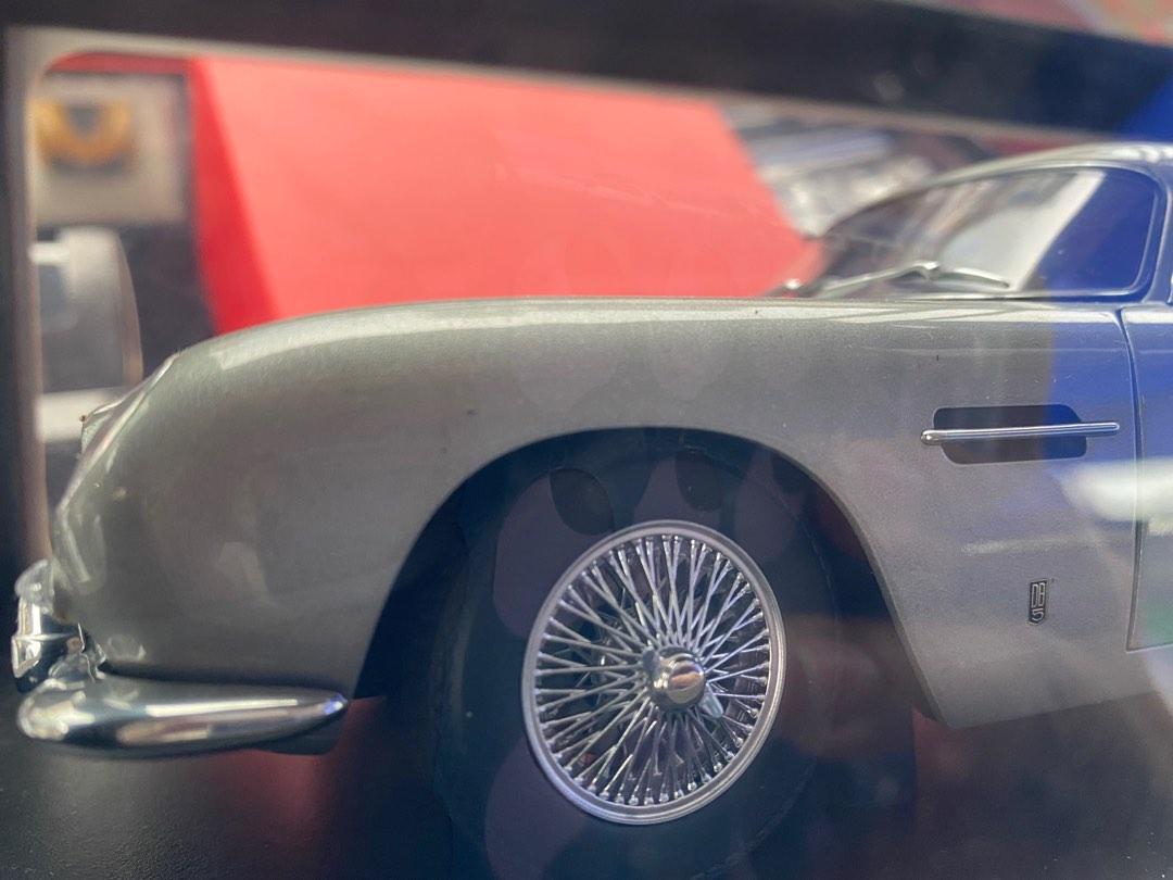 Autoart Millennium Aston Martin DB5 1964 - Silver (1:18 scale), Hobbies ...