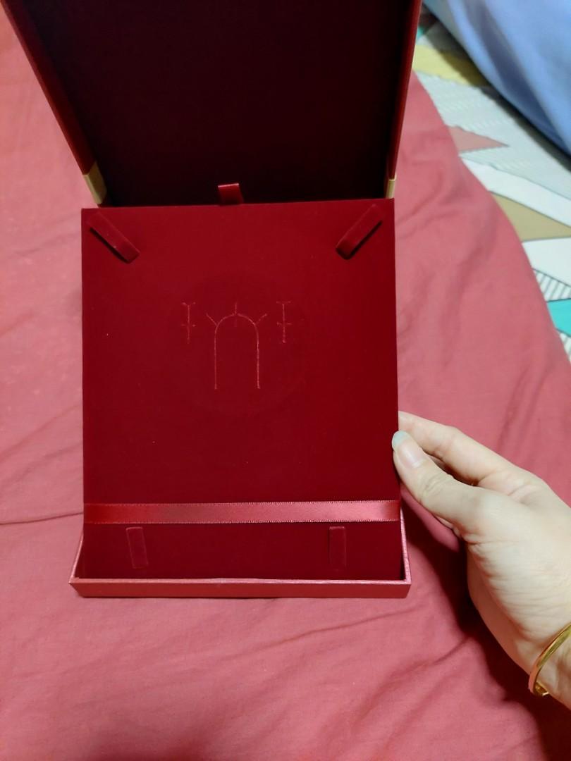 Brand new Goldheart Si Dian Jin Box, Women's Fashion, Jewelry ...