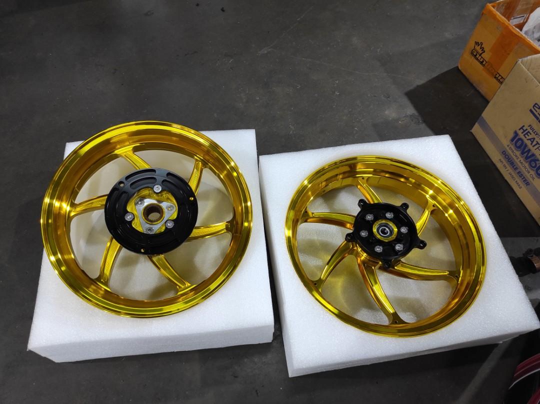 CNC ALUMINIUM GOLD AFTERMARKET RIMS FOR XMAX, Motorcycles, Motorcycle ...