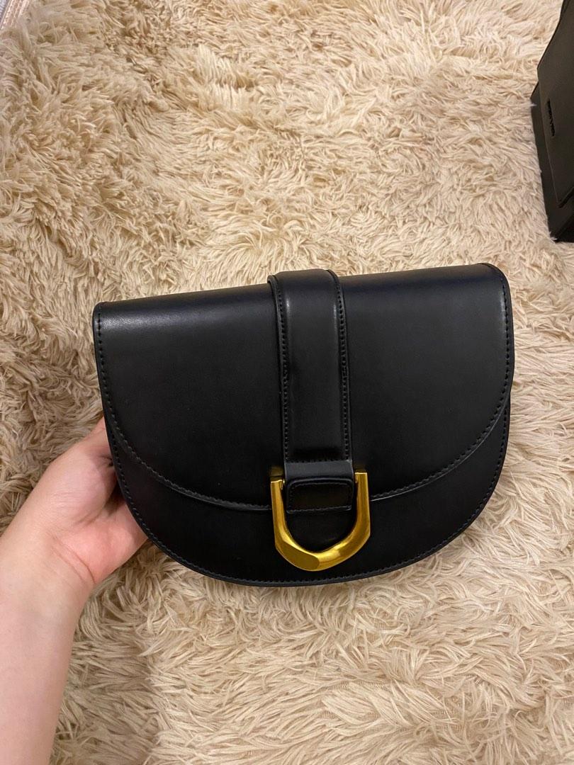 Cross body bag mall pull out, Women's Fashion, Bags & Wallets, Shoulder ...