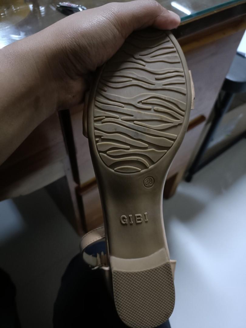 GIBI, Women's Fashion, Footwear, Flats & Sandals on Carousell
