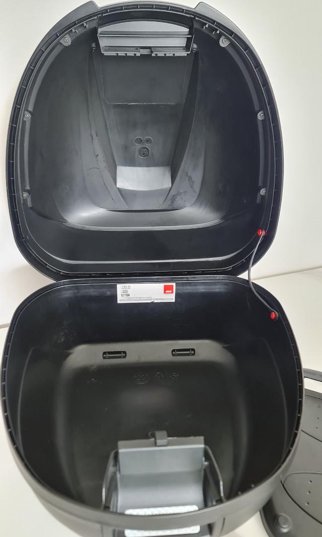 Givi B270N 27l monolock top case black with MP60N base plate, Motorcycles, Motorcycle ...