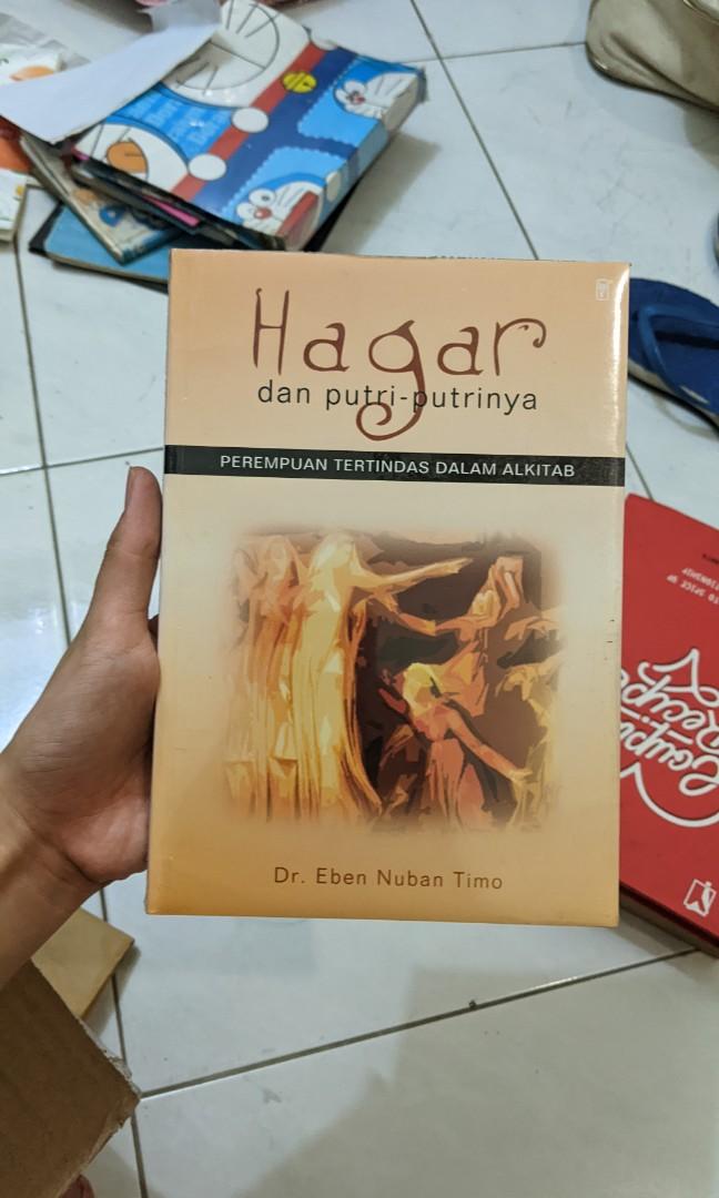 Hagar dan putri2nya, Buku & Alat Tulis, Buku di Carousell