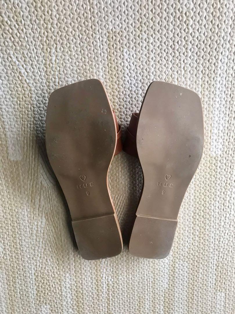 Hue sandals, Women's Fashion, Footwear, Flats & Sandals on Carousell