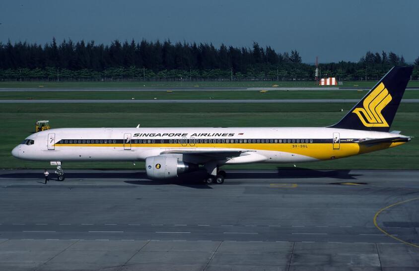 (JC WINGS) Singapore Airlines Boeing B757-200 9V-SGL 1/200 Airplane ...