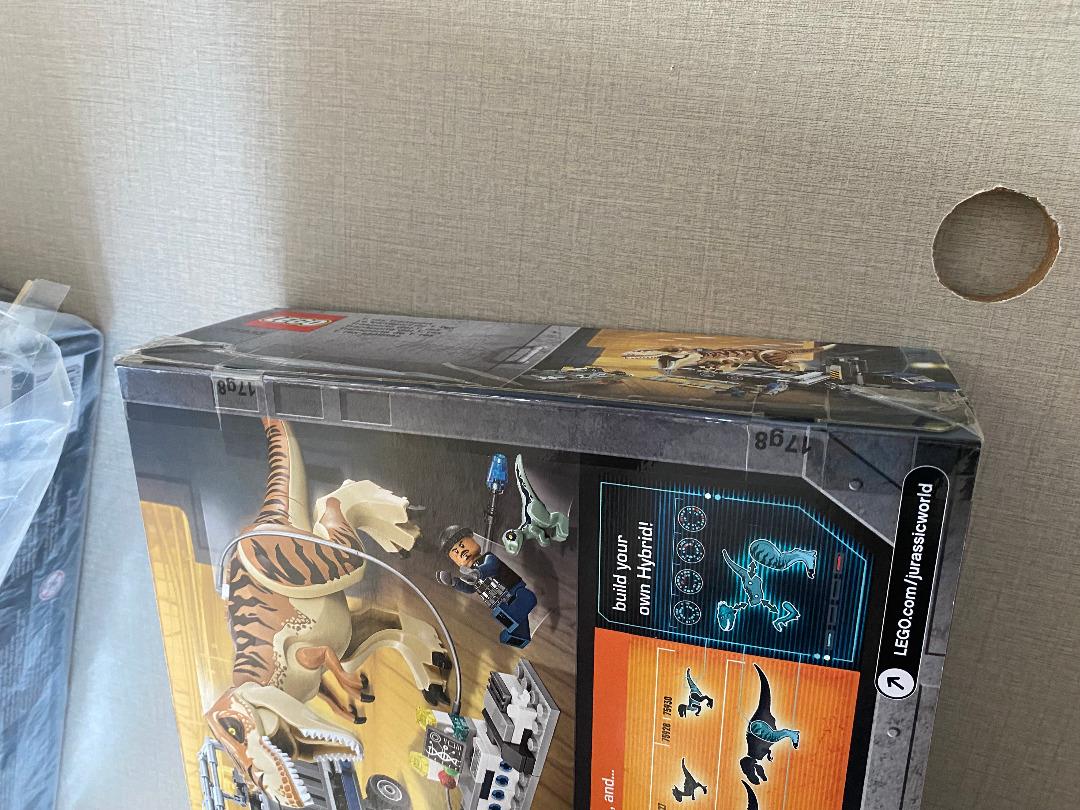 LEGO 75933 T REX TRANSPORT JURASSIC WORLD, 興趣及遊戲, 玩具 & 遊戲類 - Carousell