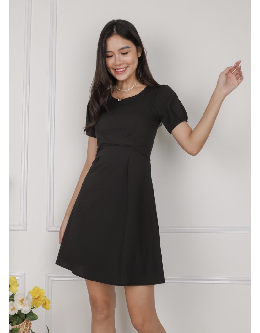 MGP label SIDNEY TIE-BACK FLARE DRESS IN BLACK, Women's Fashion ...