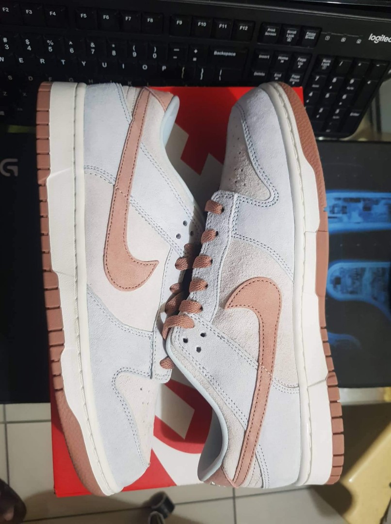 Nike dunks, Men's Fashion, Footwear, Sneakers on Carousell