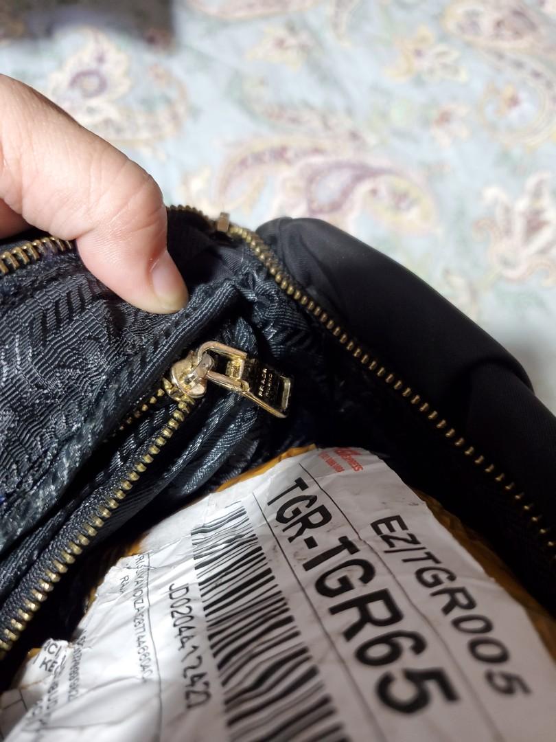 Parasut prada, Barang Mewah, Tas & Dompet di Carousell